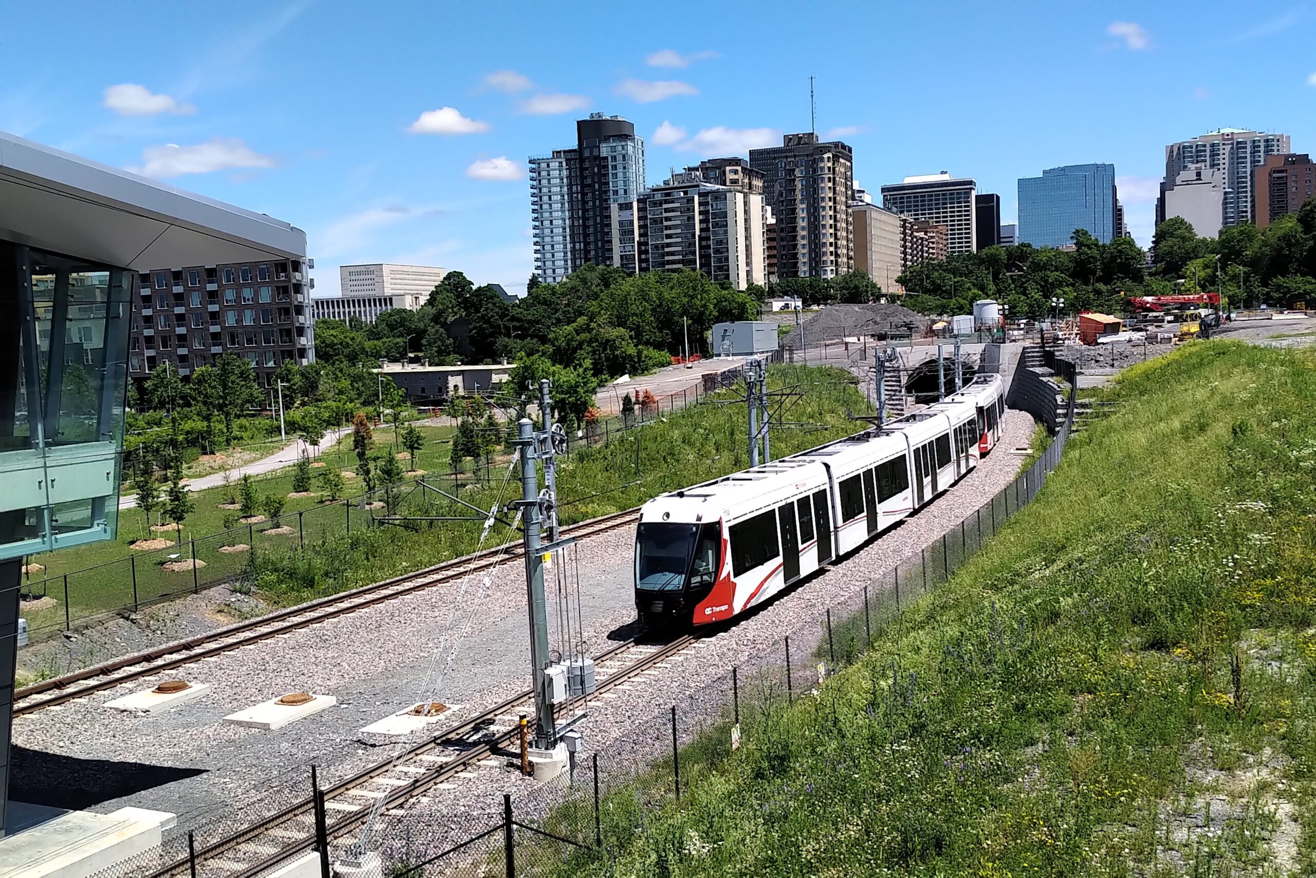 Confederation Line closing for maintenance for seven days next month ...