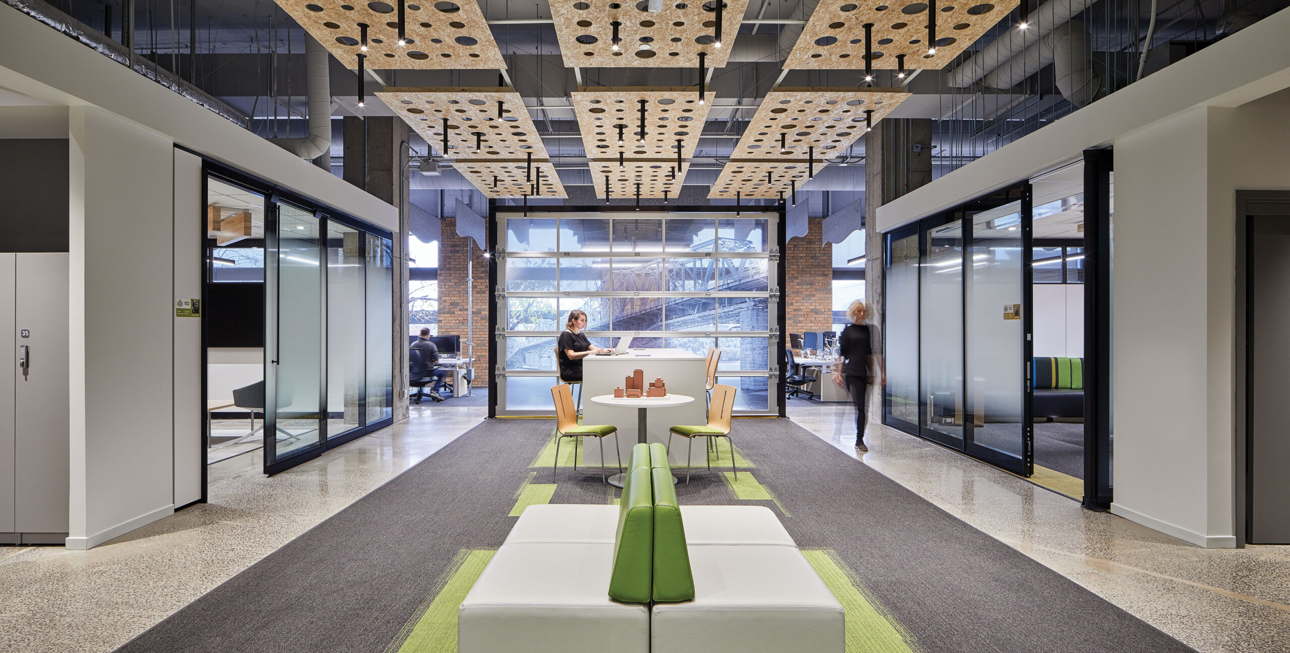 GCworkplace challenges the traditional government office – Ottawa ...