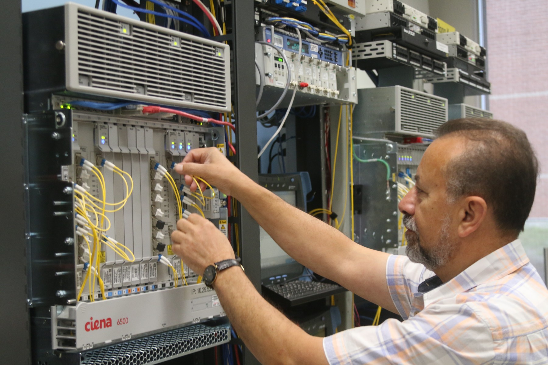 Ciena helping Algonquin IT students get up to speed on latest ...