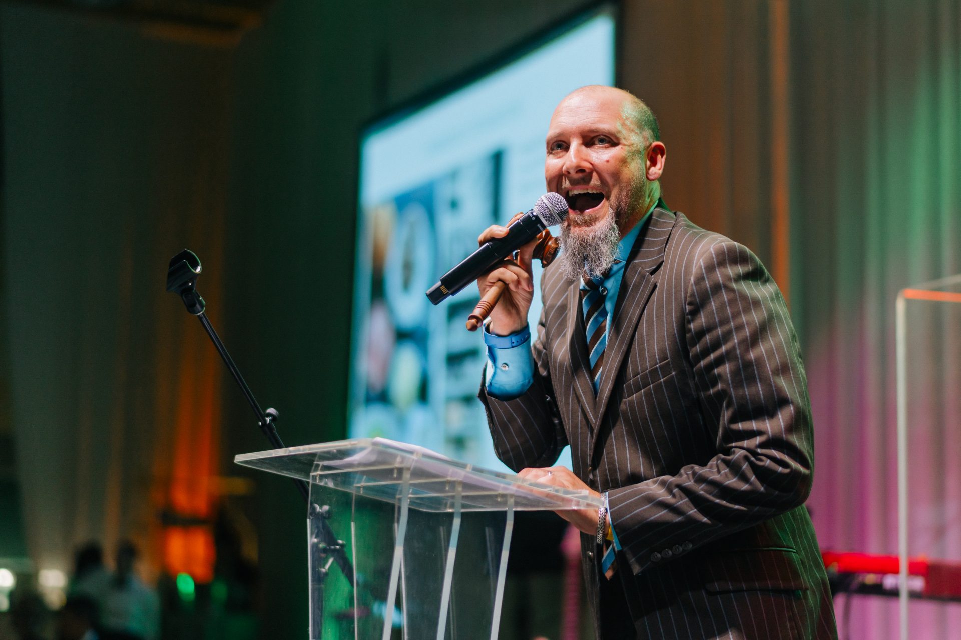 A breath of fresh air: Elmwood Gala raises $300K for outdoor play ...