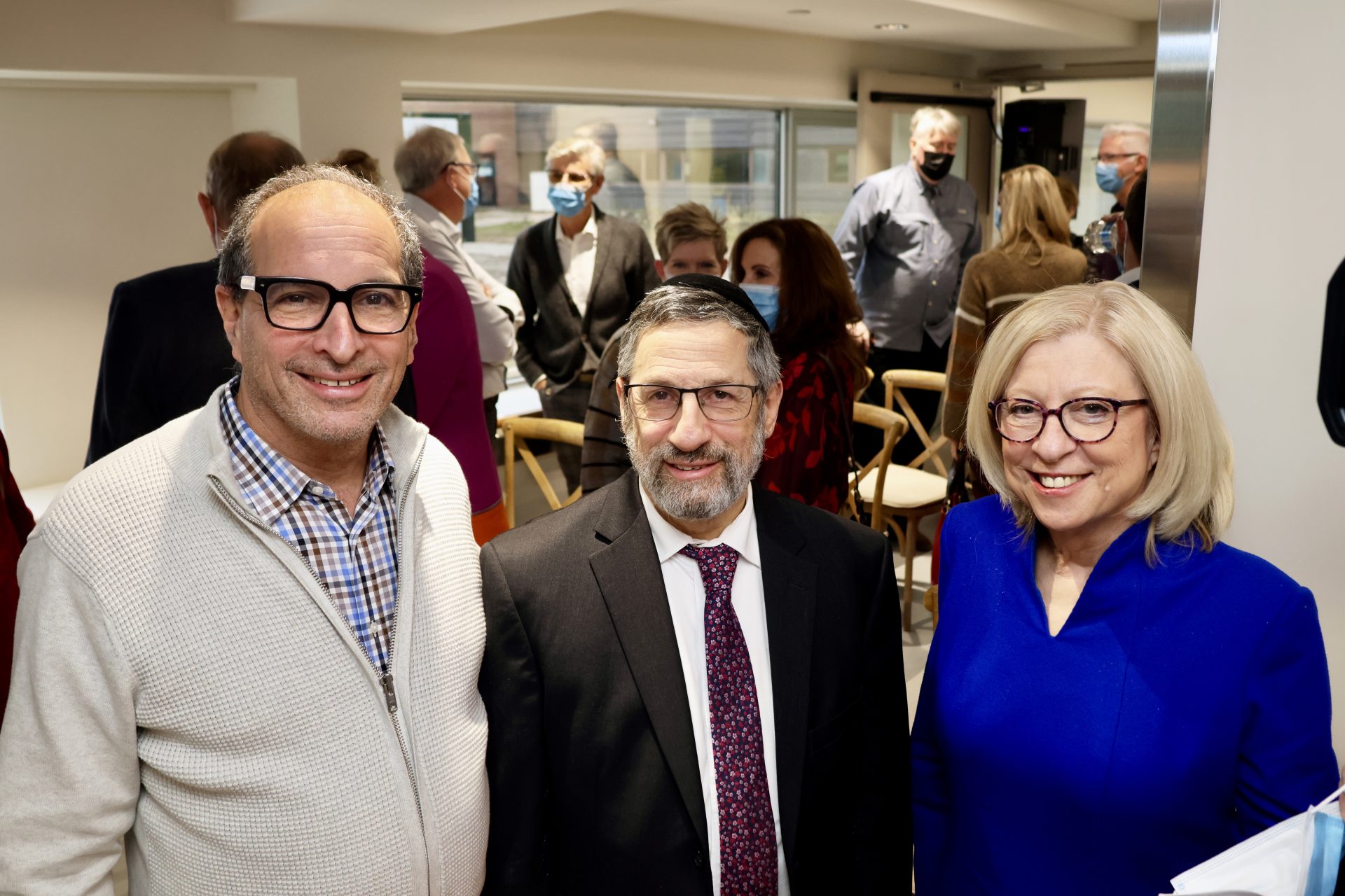 Queensway Carleton Hospital cuts ribbon on Barbara Crook and Dan ...