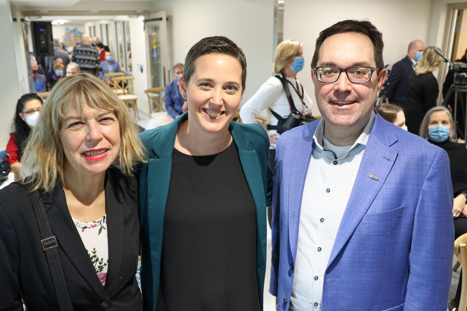 Queensway Carleton Hospital cuts ribbon on Barbara Crook and Dan ...