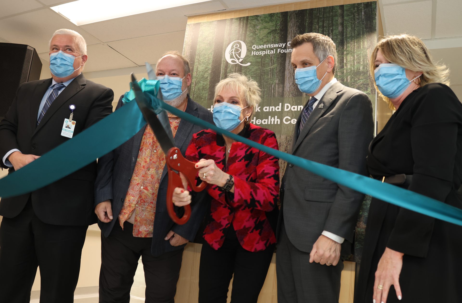Queensway Carleton Hospital cuts ribbon on Barbara Crook and Dan ...