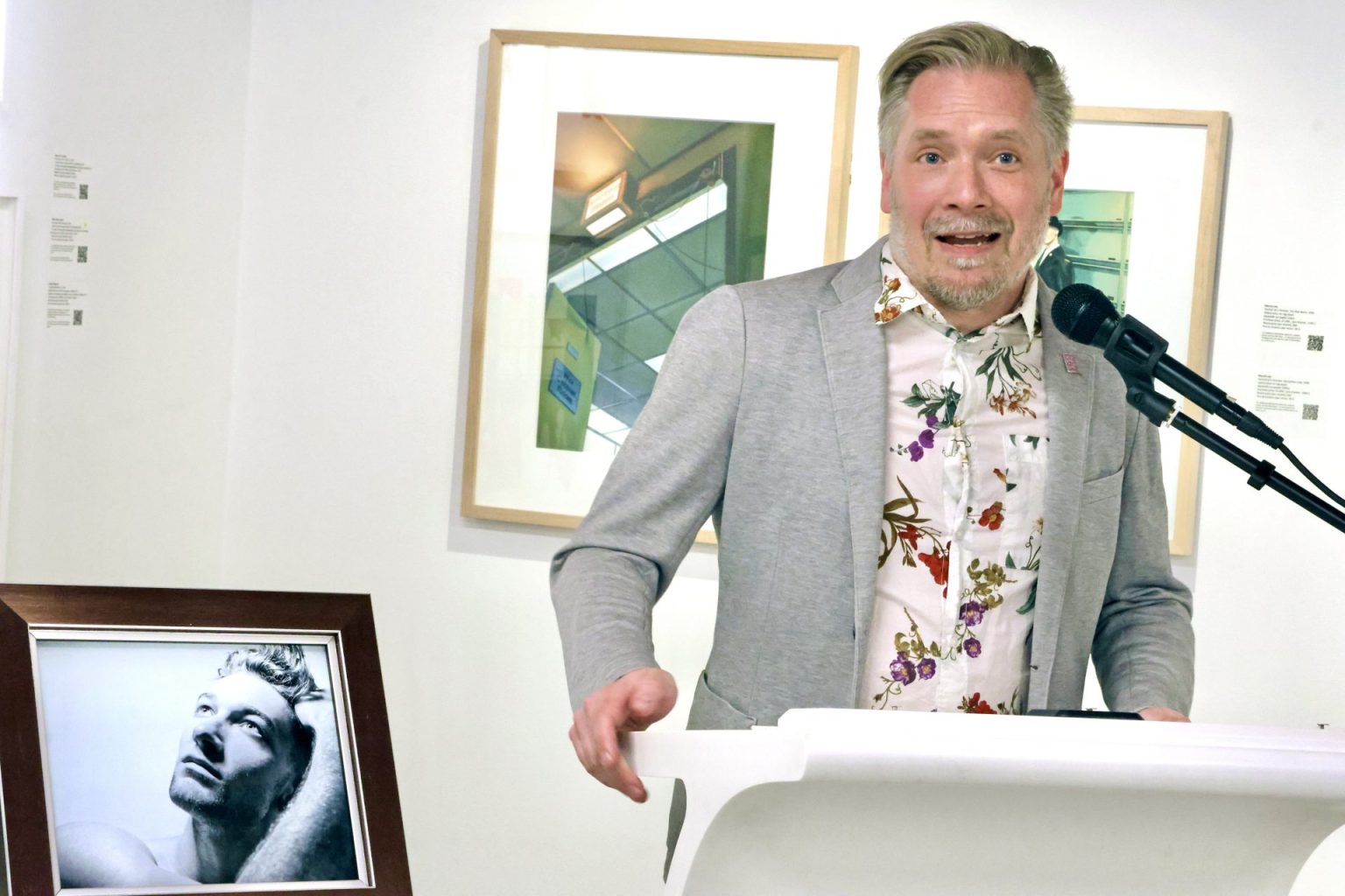 Mental illness the focus of art preview, donation to Ottawa Art Gallery ...