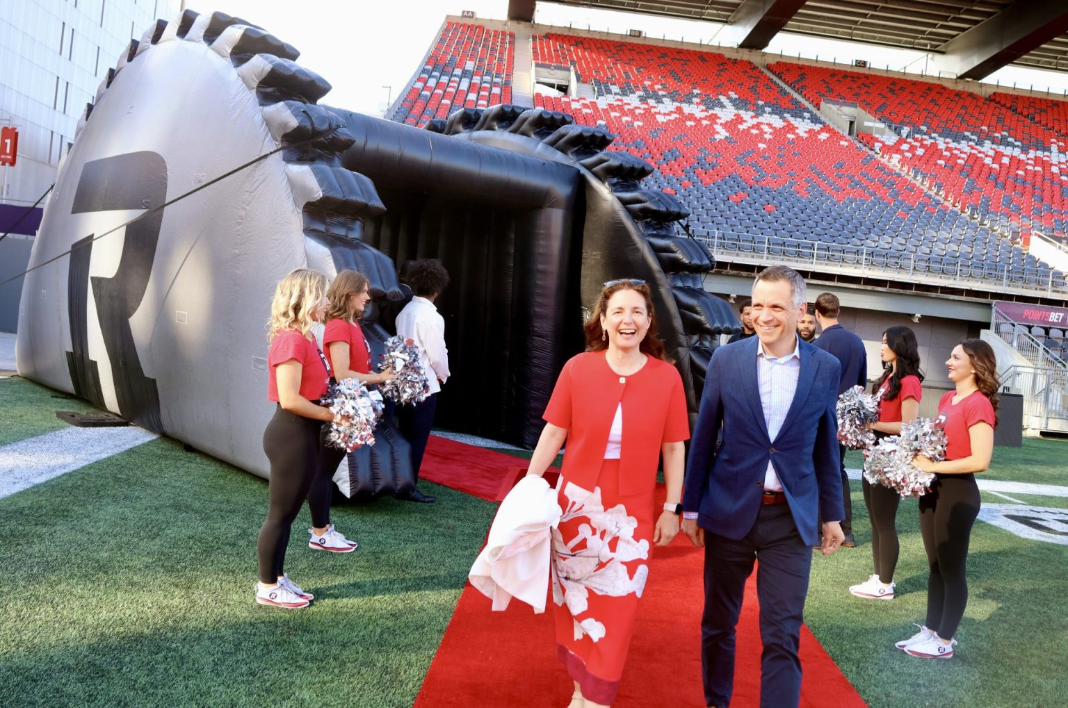 Friday night lights shine bright for OSEG Foundation’s Gourmet on the ...