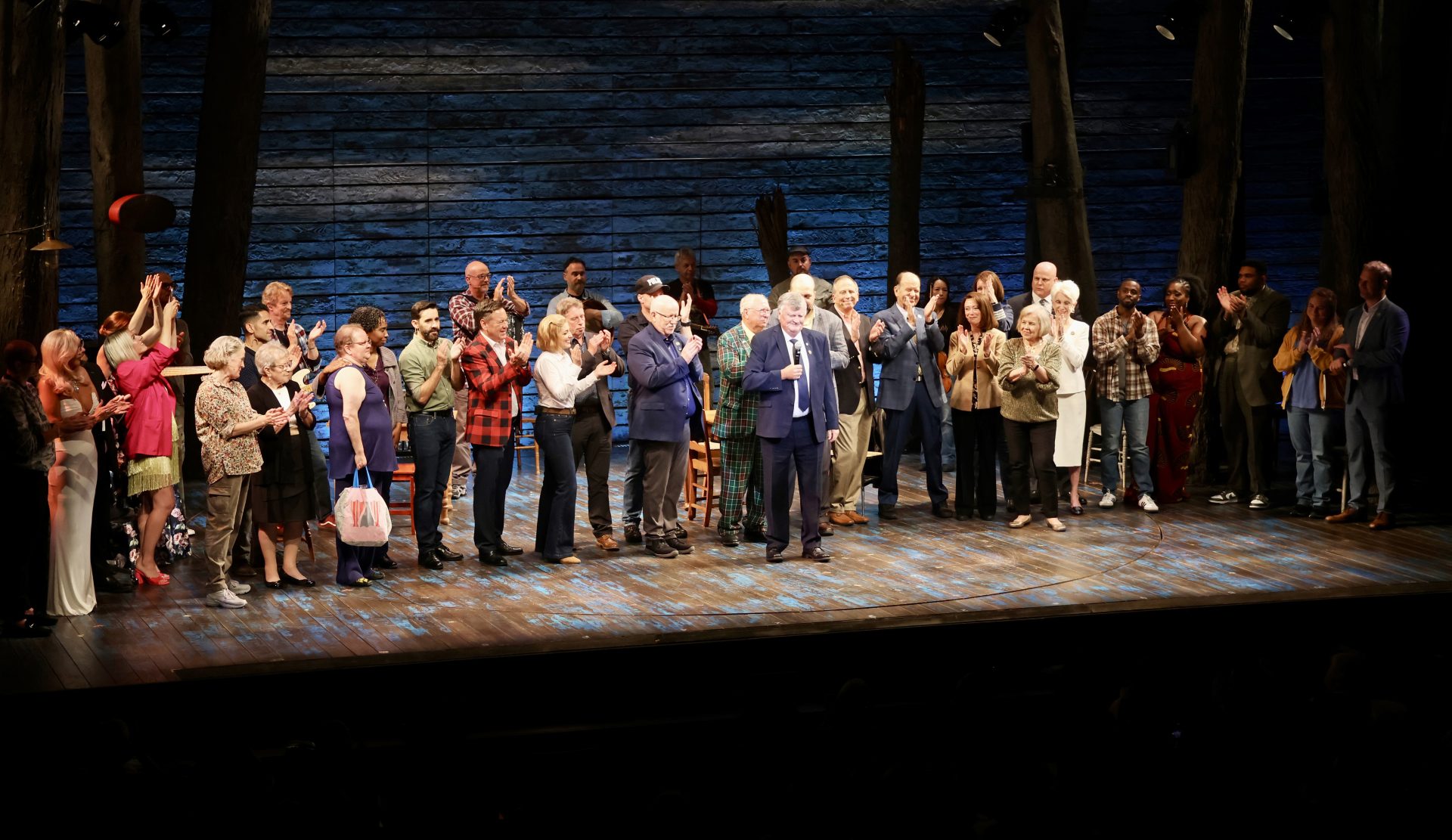 Come From Away welcomes heroes from Newfoundland to opening night at NAC