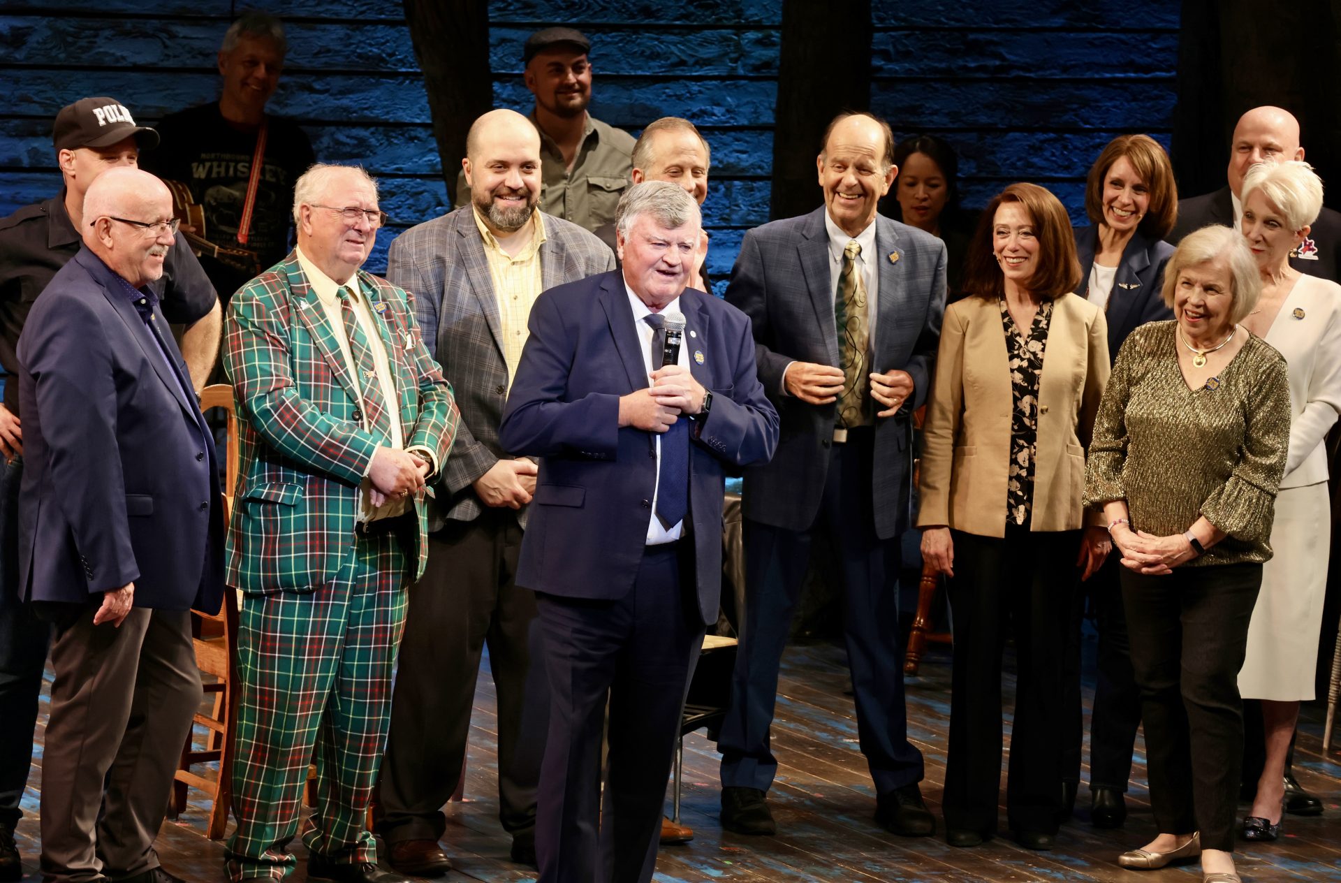Come From Away welcomes heroes from Newfoundland to opening night at NAC