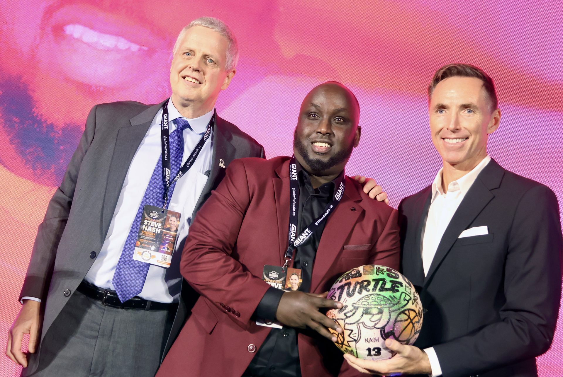 Ottawa Celebrity Sports Dinner a slam dunk with NBA star Steve Nash